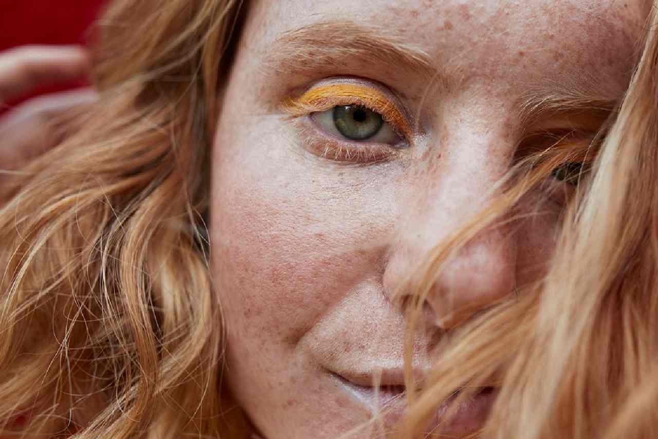 Feathery Eyebrows: What Is Microfeathering and Just How Does It ...